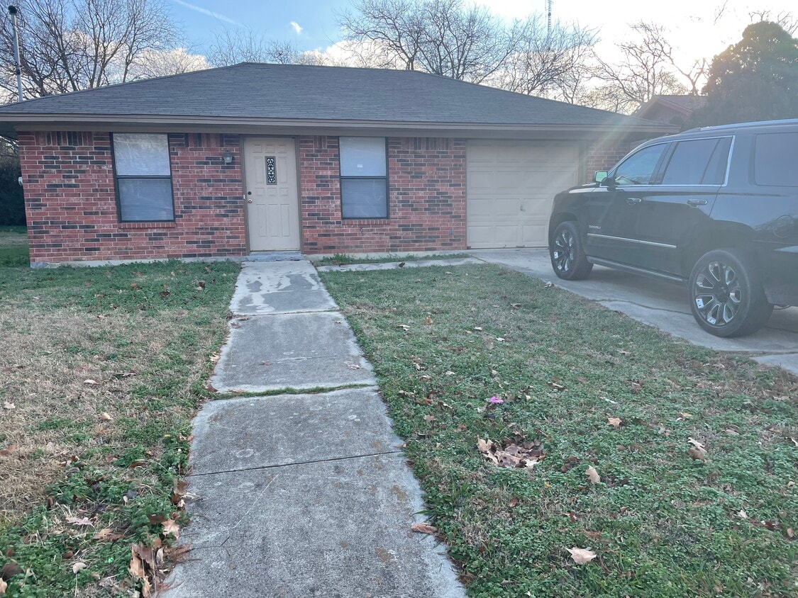 108 N Ruddell St, Denton, TX 76205 - House Rental in Denton, TX ...