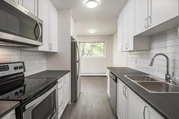 94 Beck St, Cambridge, ON N3H 2Y2 Apartments - 94 Beck St Cambridge, ON ...