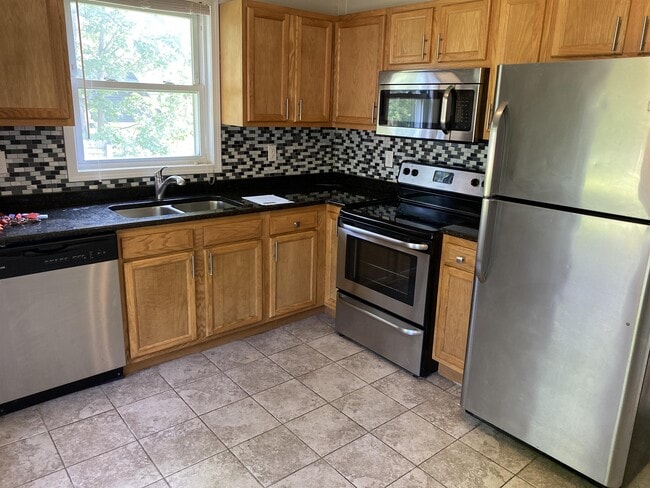 133 W Van Buren St, Oswego, NY 13126 - House Rental in Oswego, NY ...