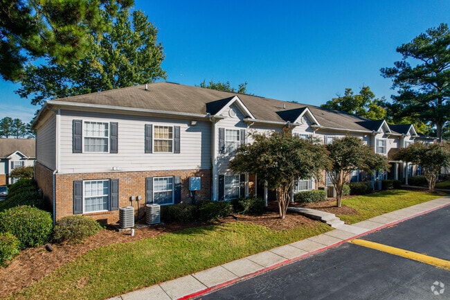 Cameron Run - Apartments in East Point, GA | Apartments.com