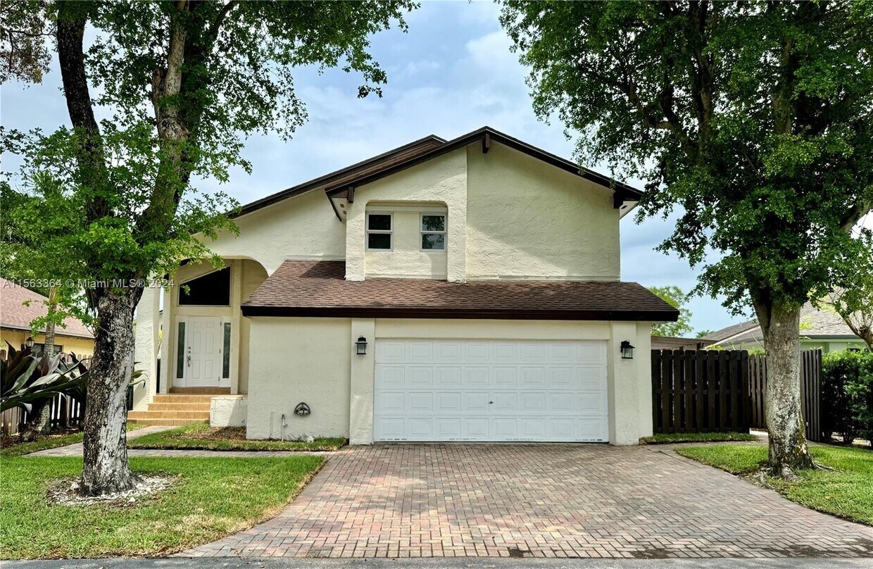 4325 SW 148th Ave Ct, Miami, FL 33185 - House Rental in Miami, FL | Apartments.com