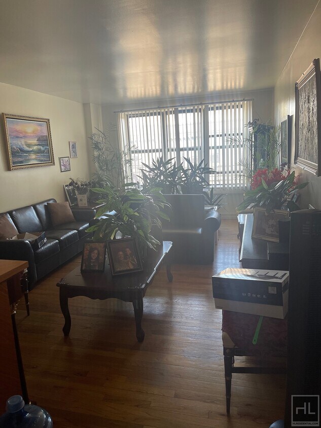 10-11-11 Nameoke St Unit 5H, Queens, NY 11691 | Apartments.com