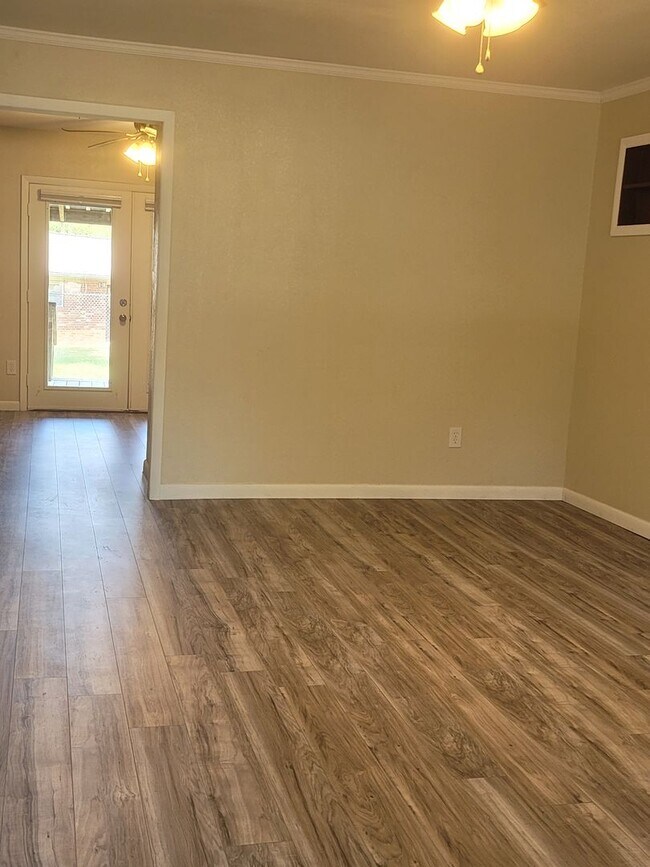 638 Loomis St, Alma, AR 72921 | Apartments.com