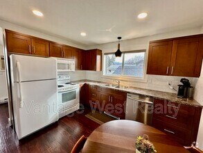 Apartments, Condos and Houses for Rent in Kelowna, BC - 74 Rentals ...