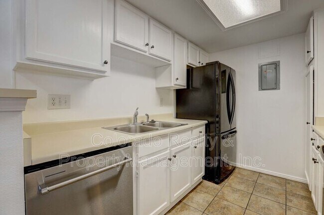 8225 Fairmount Dr Unit Apt 9-202, Denver, CO 80247 - Condo for Rent in ...