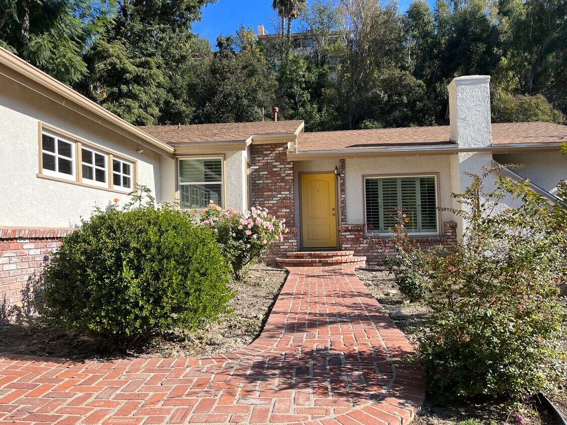 5024 Calderon Rd, Woodland Hills, CA 91364 - House Rental in Woodland ...