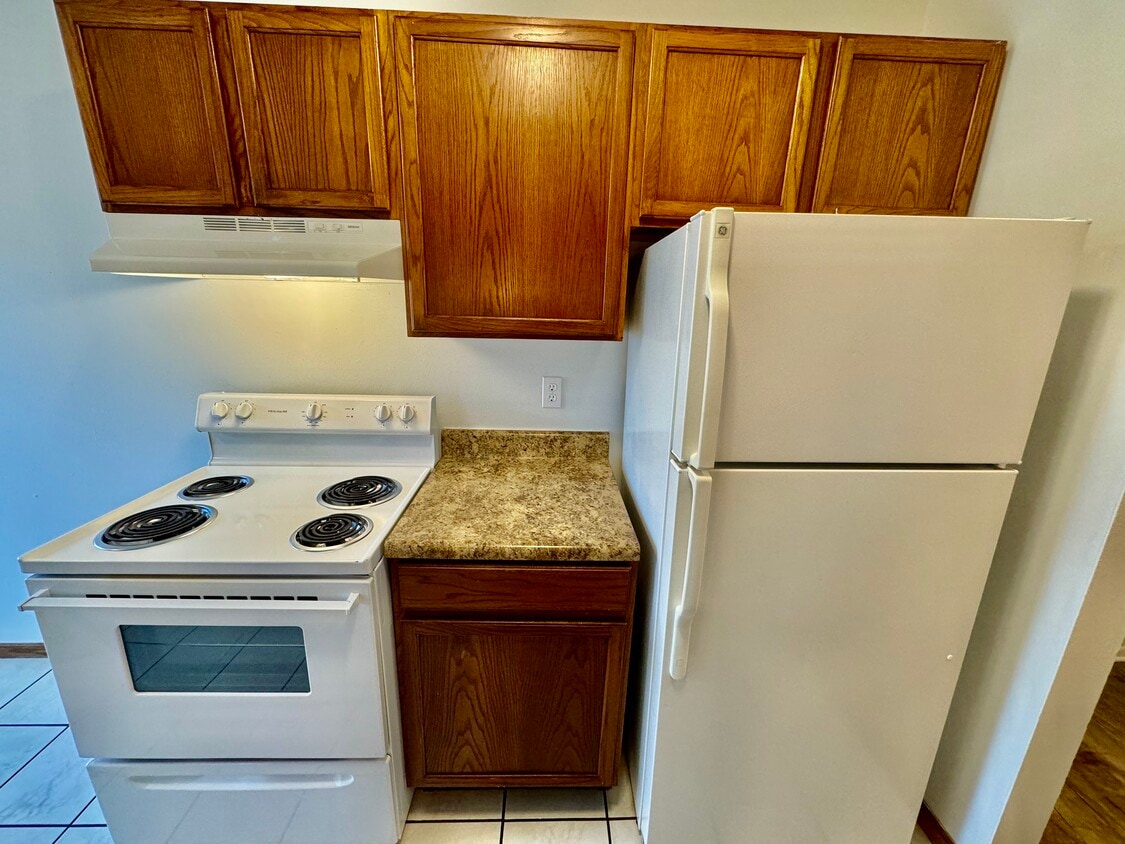 Golfview Manor Aparments - 2811 Golfside Rd Ypsilanti, MI 48197 ...