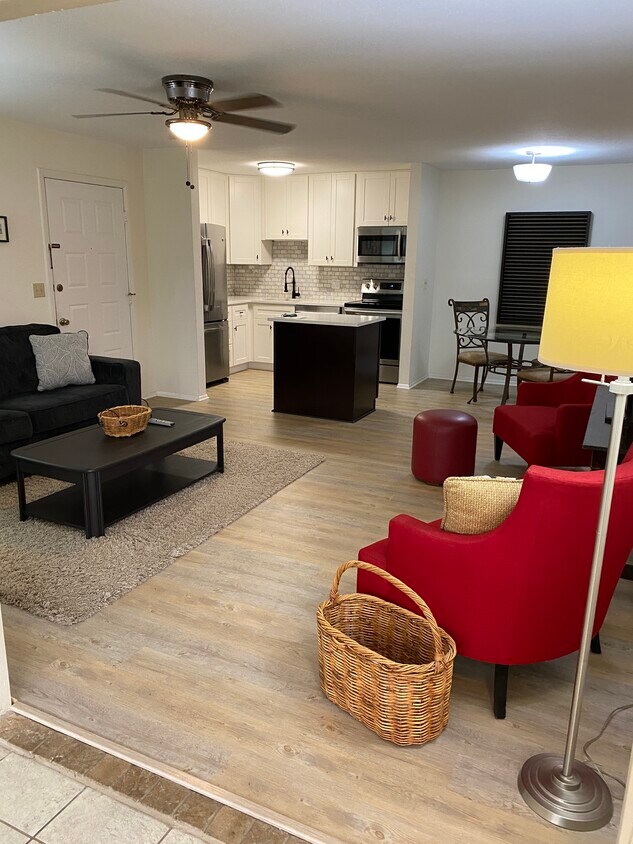 8110 S Woods Cir Unit Summerlin Woods, Fort Myers, FL 33919 - Condo for ...