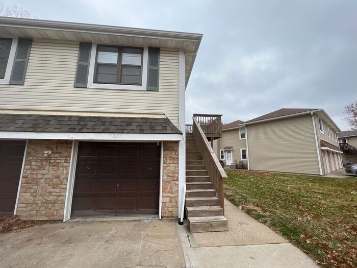 8205 N Stoddard Ave, Kansas City, MO 64152 - Townhome Rentals in Kansas ...
