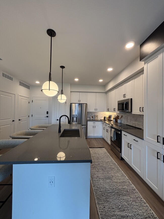 Apartments for Rent with Garages in The President Country Club ...