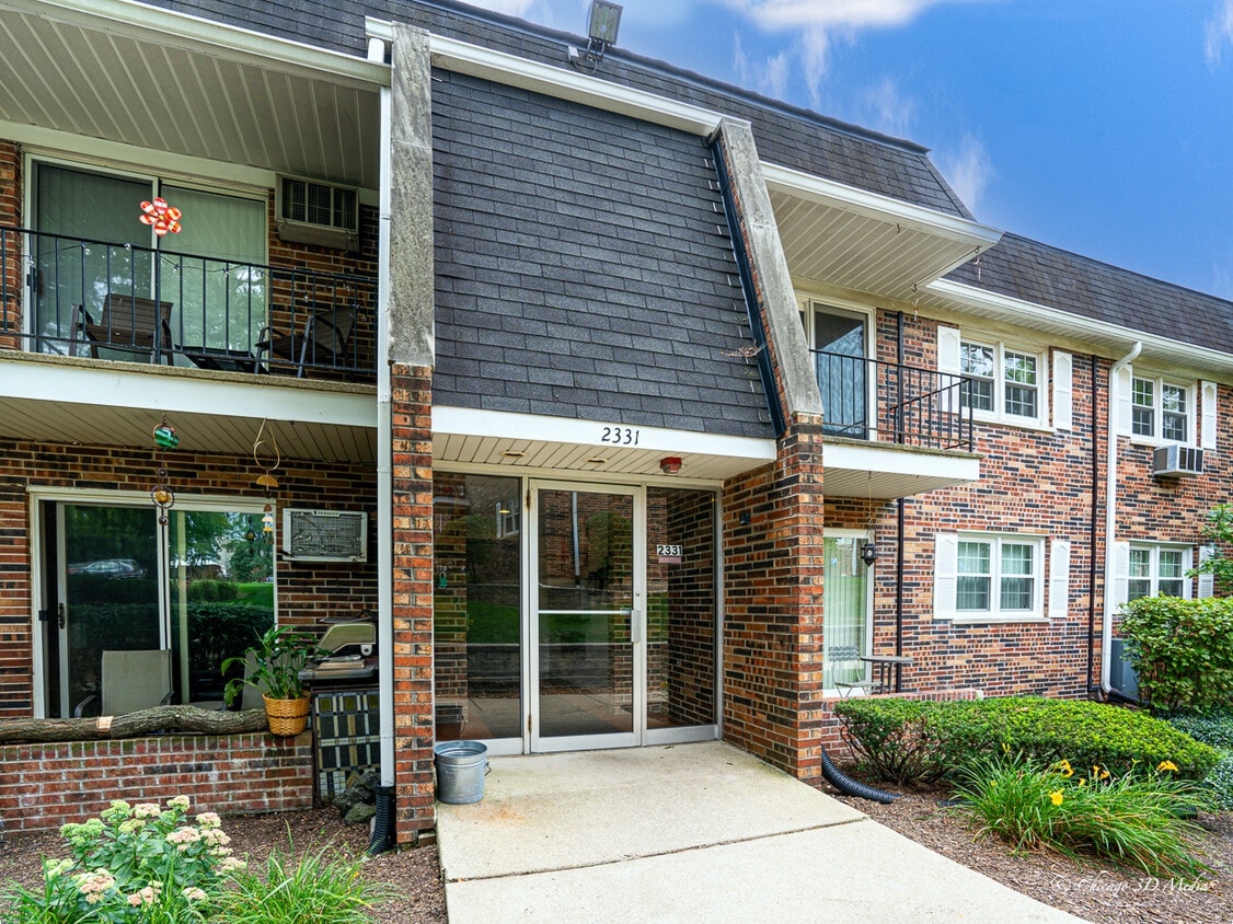 2331 Ogden Ave Unit 11, Downers Grove, IL 60515 - Condo for Rent in ...