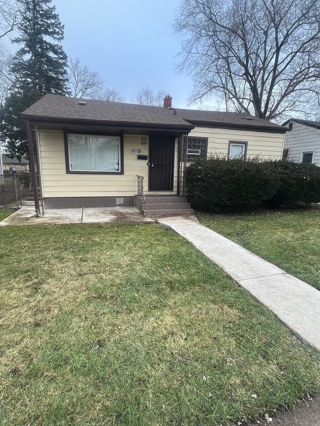 15730 Paulina St, Harvey, IL 60426 - House Rental in Harvey, IL ...