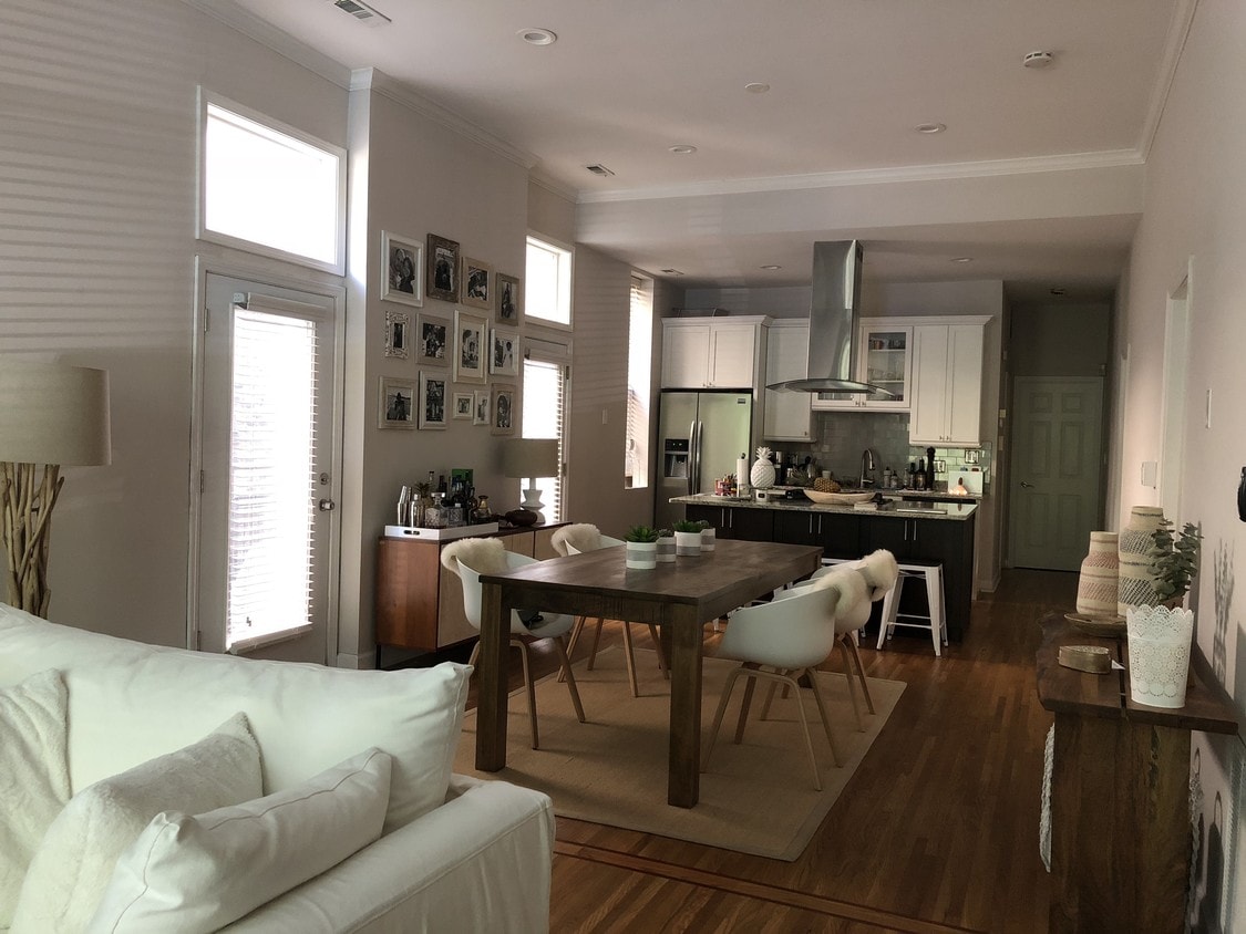 245 W Scott St Unit 2, Chicago, IL 60610 - Condo for Rent in Chicago ...