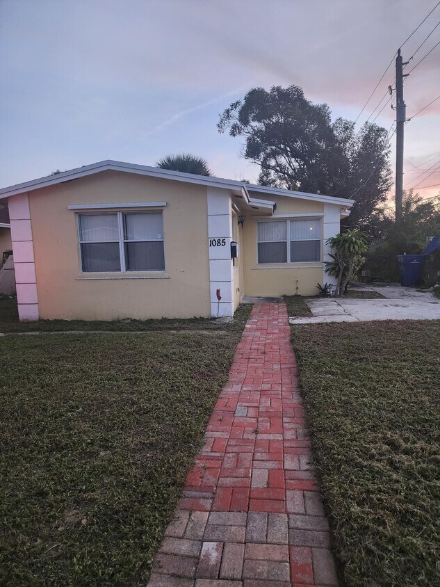 1085 W 30Th St, West Palm Beach, FL 33404 - House Rental in West Palm ...