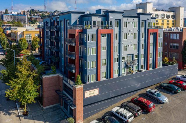 422 1st Ave W Unit 306, Seattle, WA 98119 - Condo for Rent in Seattle ...