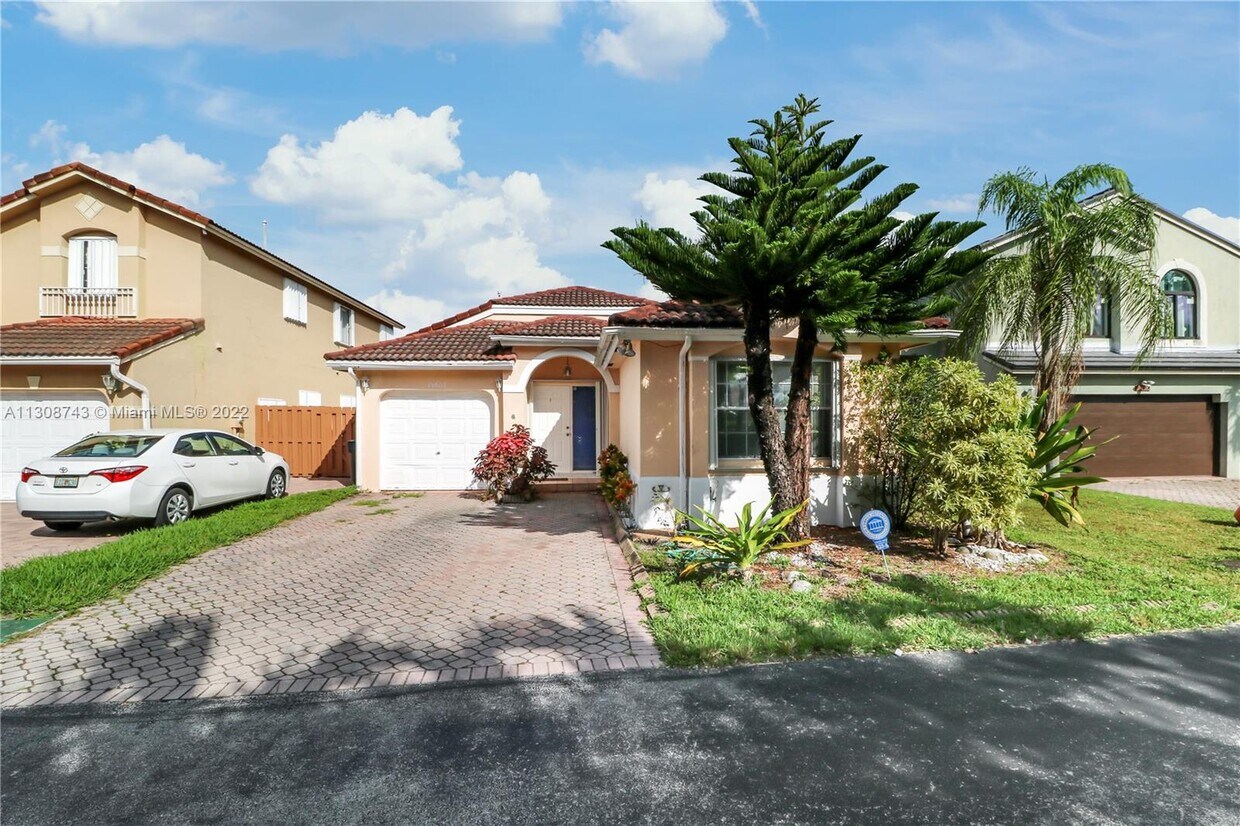 15609 SW 100th Terrace, Miami, FL 33196 - House Rental in Miami, FL | Apartments.com