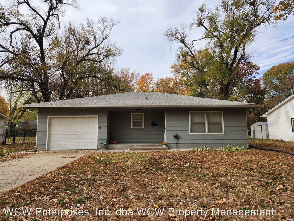 2417 SW High Ave, Topeka, KS 66611 - House Rental in Topeka, KS ...