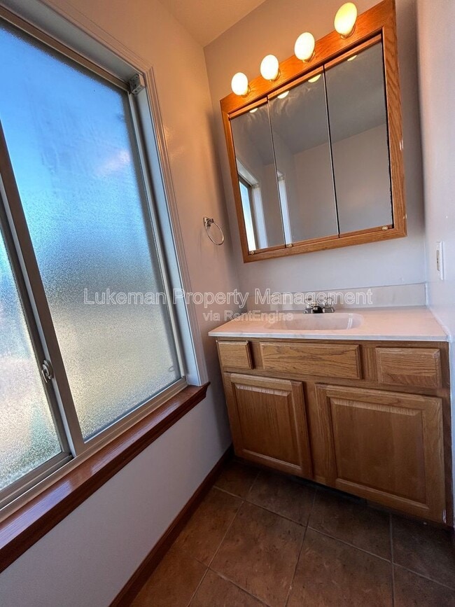 3900-3906 W Michigan Ave, Kalamazoo, MI 49006 - Townhome Rentals in ...