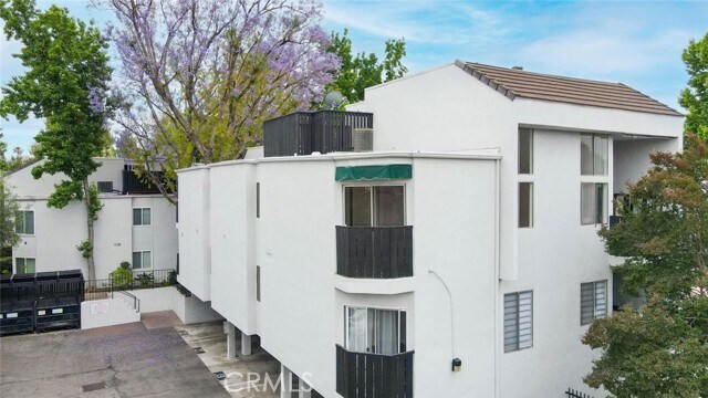 18645 Hatteras St Unit 220, Los Angeles, CA 91356 - Condo for Rent in ...