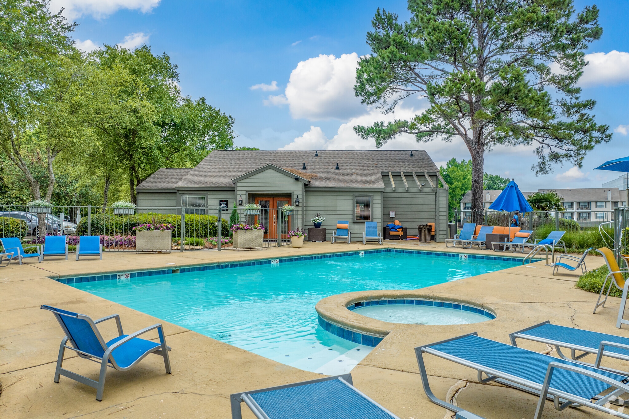 Reflection Pointe Apartments - 2945 Layfair Dr Flowood, MS 39232 ...