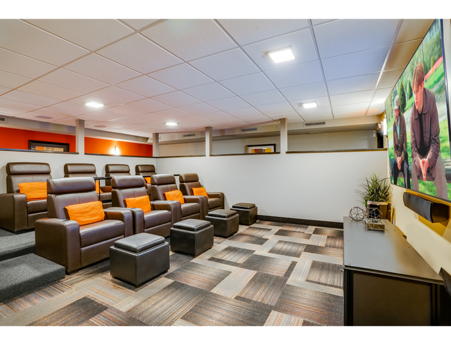Concierge - Apartments in Richfield, MN | Apartments.com