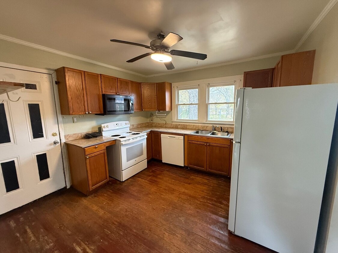 1300 Aggie Rd, Jonesboro, AR 72401 - House Rental in Jonesboro, AR ...