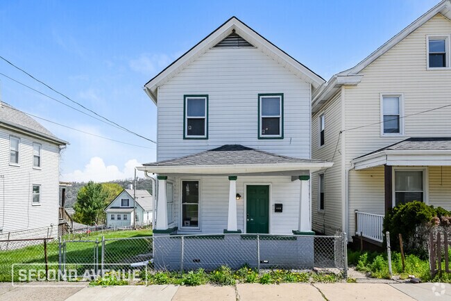 Apartments for Rent with High Ceilings in Webster PA