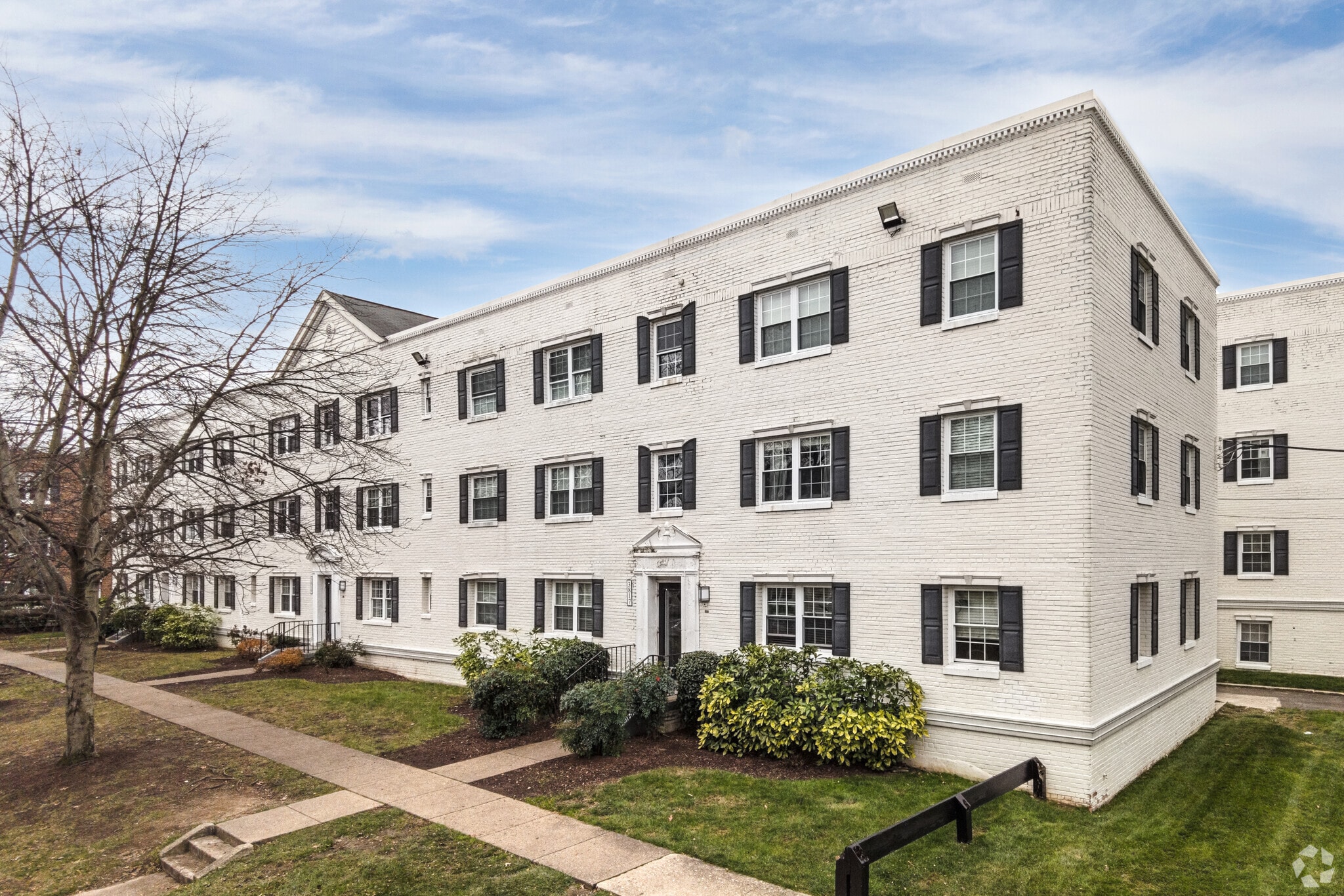Eaton Square - 801 4 Mile Rd Alexandria, VA 22305 | Apartments.com