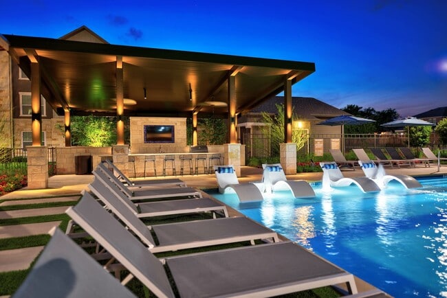 Harris Ridge Apartments for Rent with Hardwood Floors - Austin, TX ...