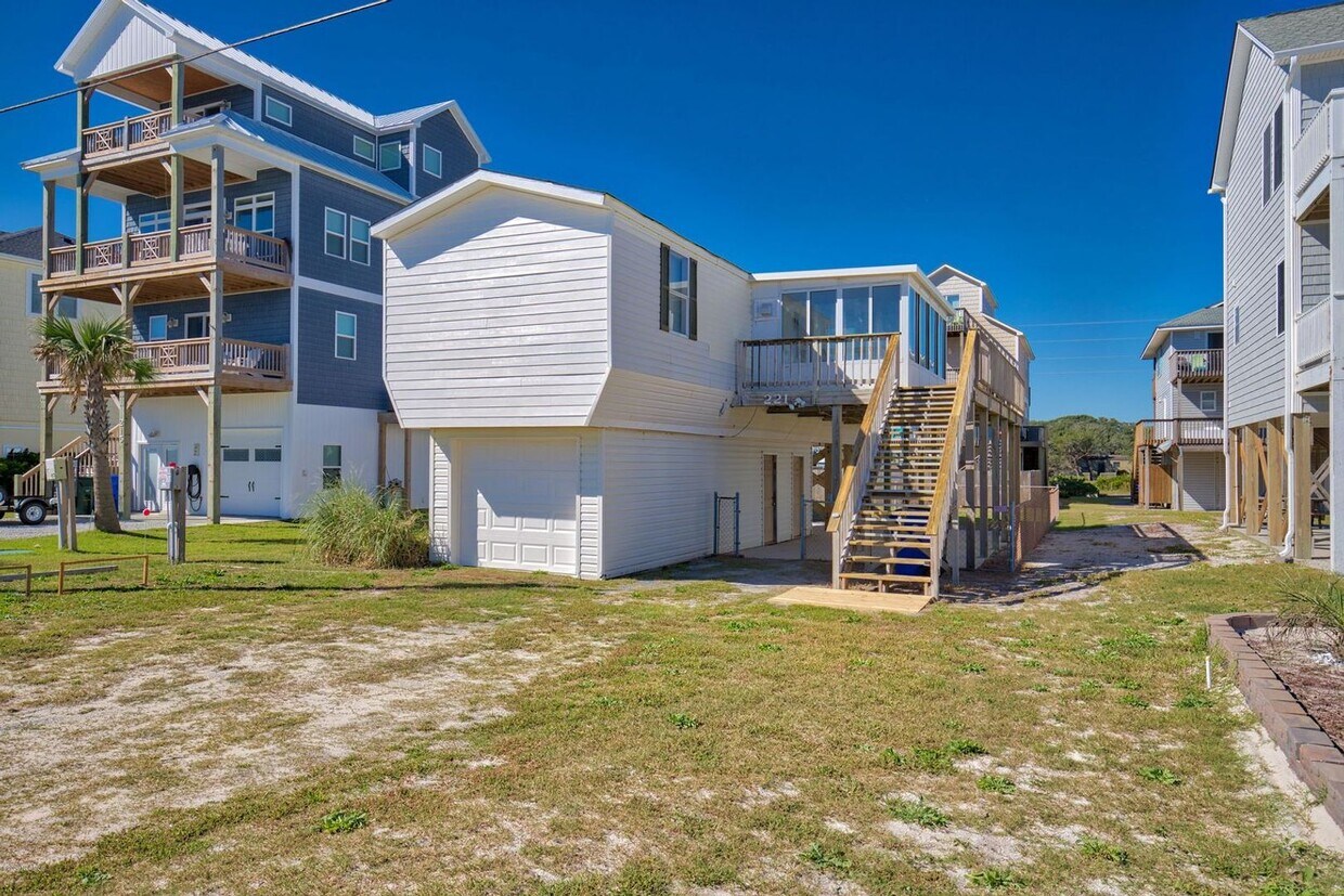 221 Topsail Rd, North Topsail Beach, NC 28460 - House Rental in North ...