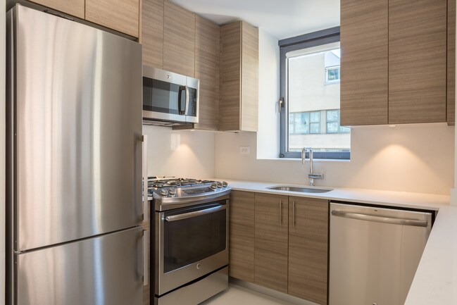 The Ritz Plaza Rentals - New York, NY | Apartments.com