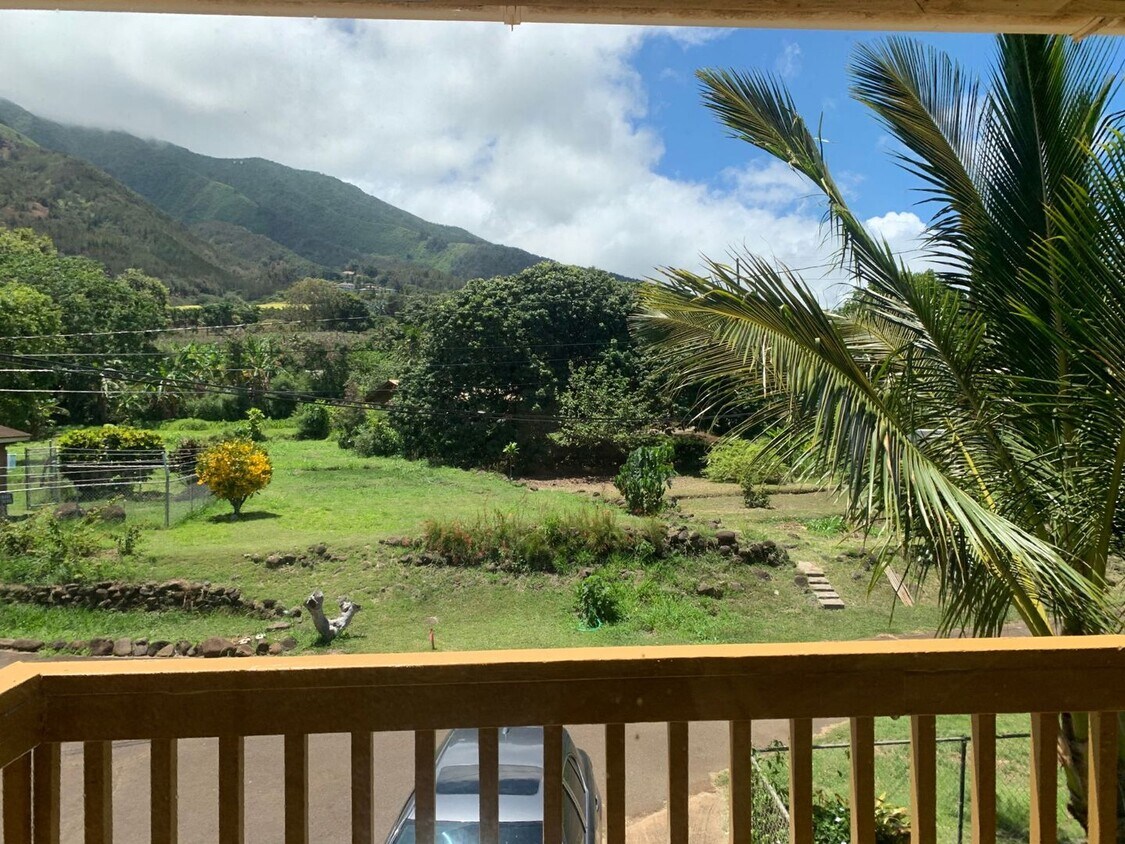 219 W Waiko Rd Unit LS011. 219 W Waiko Rd. #F Duplex Left, Wailuku, HI ...