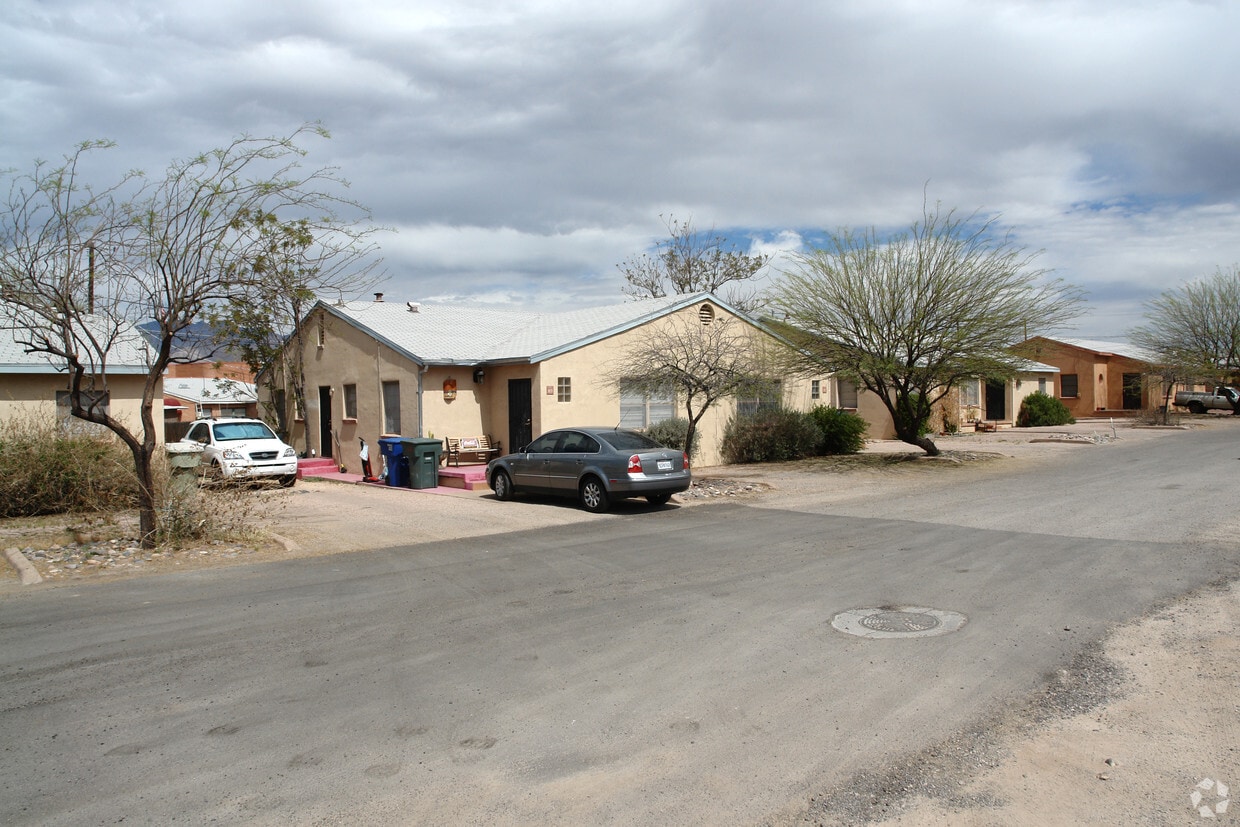 Las Casitas Apartments - 3627-3653 E Elida St Tucson, AZ 85716 ...