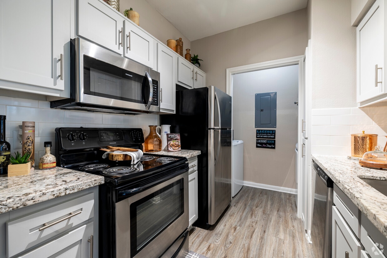 Eagle Crest Apartments - 5303 Atascocita Rd Humble, TX 77346 ...