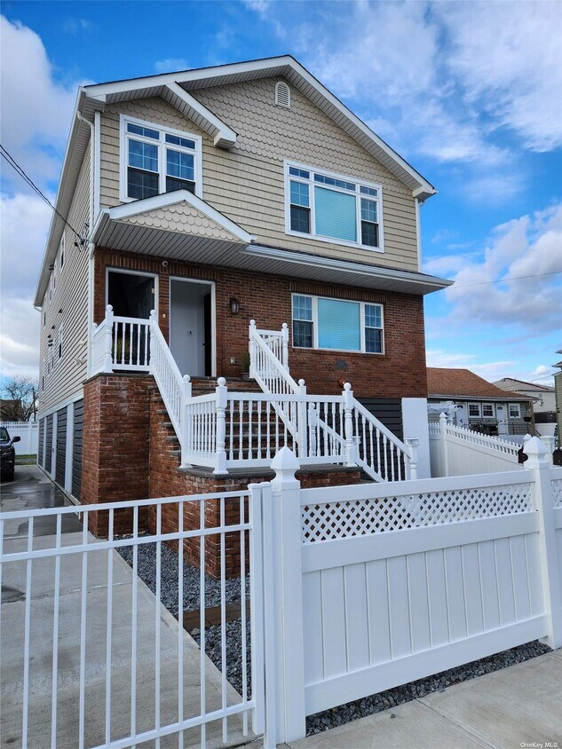 623 Beach 67th St, Queens, NY 11692 - Townhome Rentals in Queens NY ...