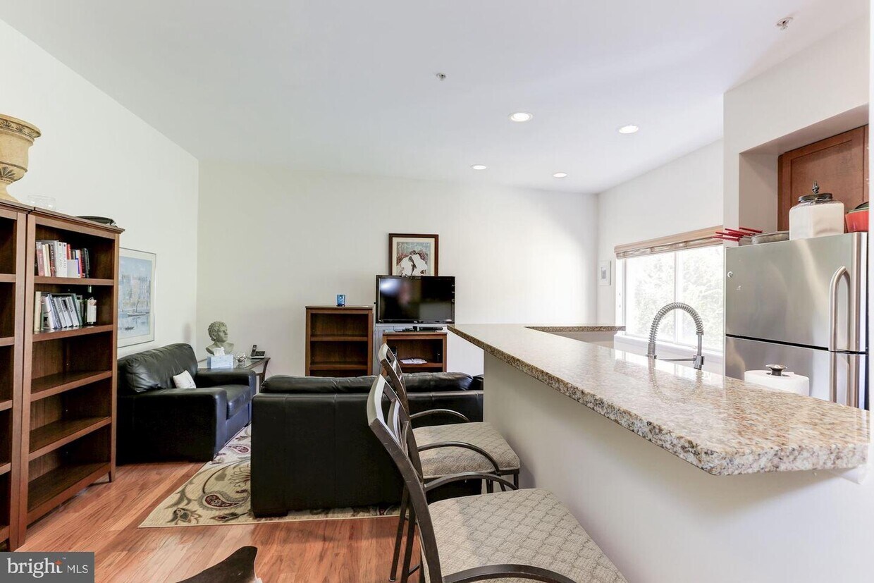 1501 27th St SE Unit 405, Washington, DC 20020 - Room for Rent in ...