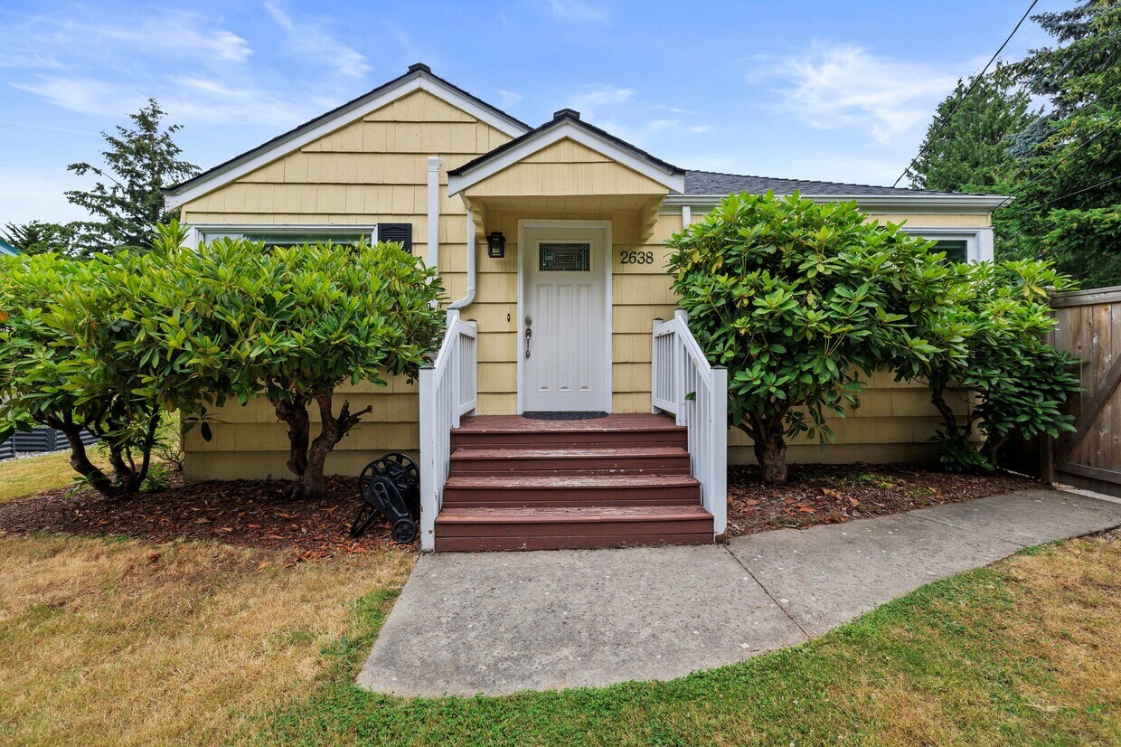 2638 SW 106th St, Seattle, WA 98146 - House Rental in Seattle, WA ...