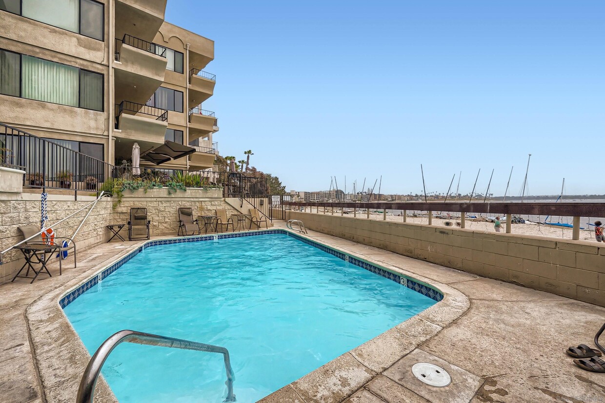 1235 Parker Pl Unit 2C, San Diego, CA 92109 - Condo for Rent in San ...