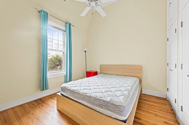 2113 N St NW Unit Gorgeous2B private roof, Washington, DC 20037 - Condo ...