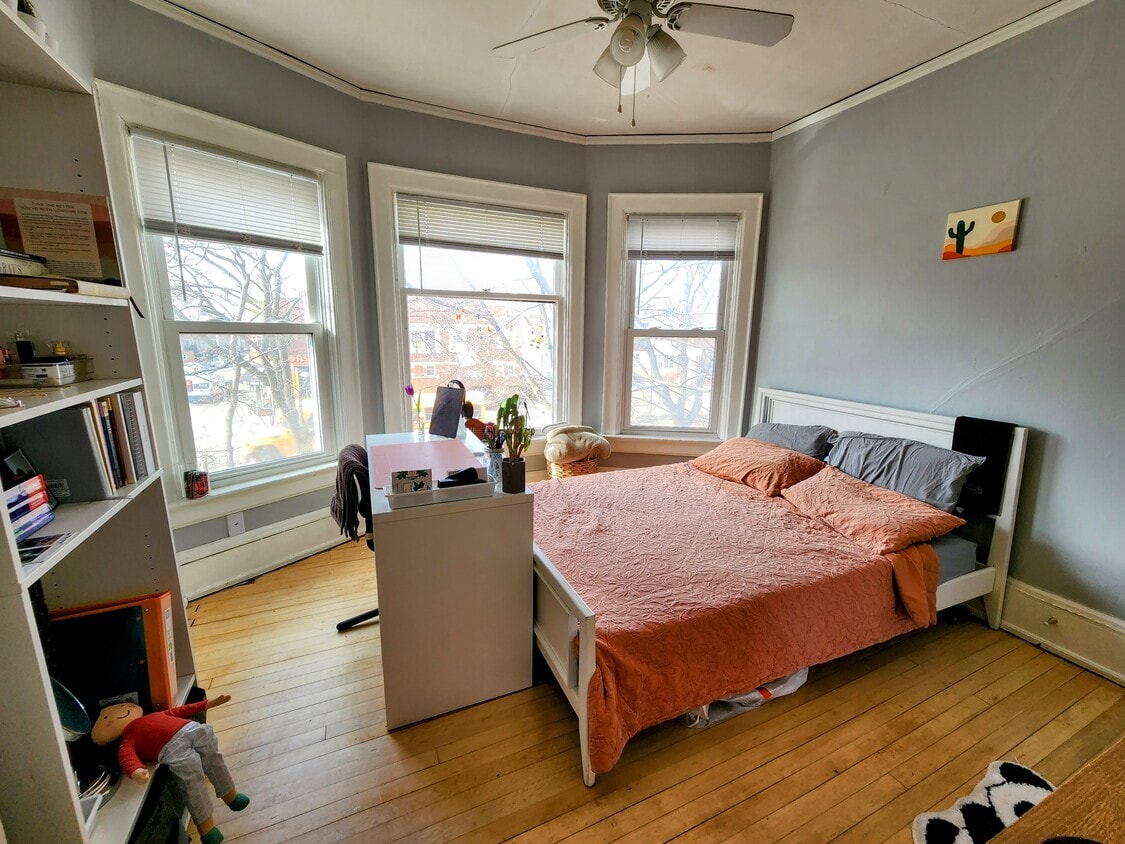 2204 E Locust St, Milwaukee, WI 53211 - 2204 E Locust St Milwaukee, WI ...