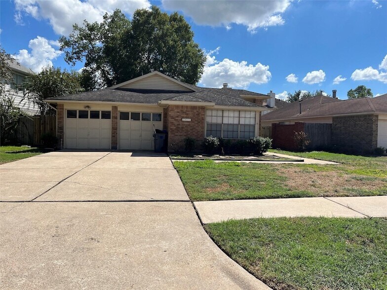 2411 War Admiral Dr, Stafford, TX 77477 | Apartments.com