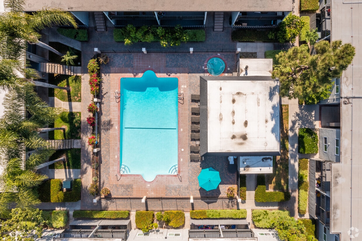Summer Crest Apartments - 2828-2860 W Ball Rd Anaheim, CA 92804 ...
