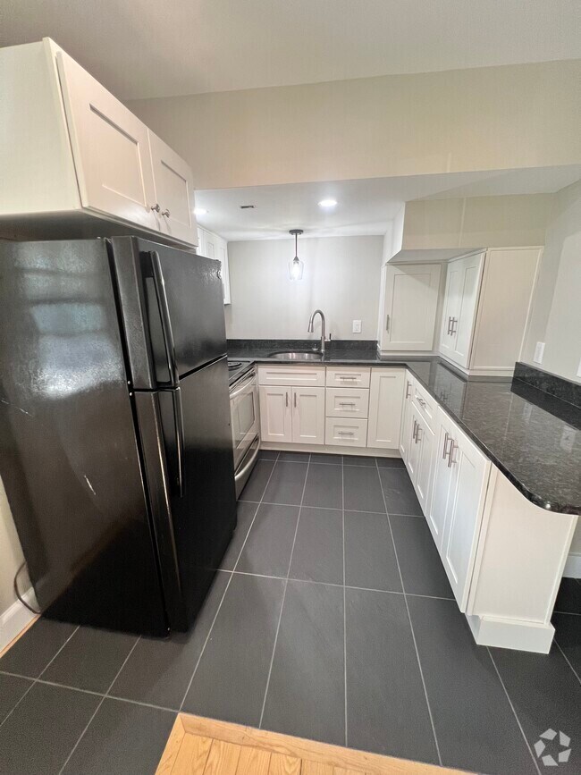 Apartments for Rent in Hatfield MA with a Walk-In Closet - Updated ...