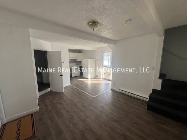 148-150 3rd St Unit 5, Bangor, ME 04401 - Room for Rent in Bangor, ME ...