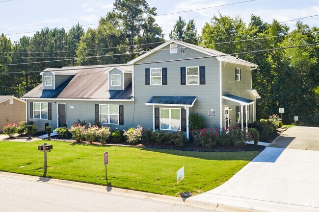 Duplex For Rent in Douglasville GA