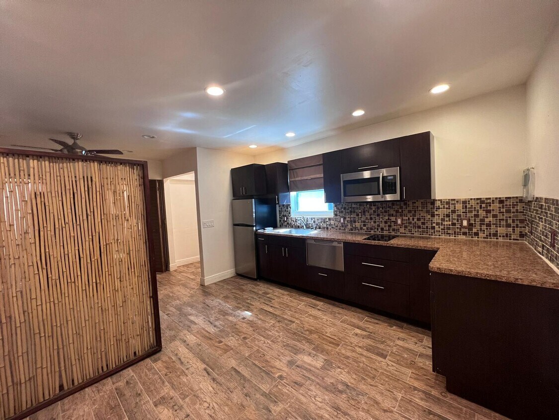 1429 SW 23rd Terrace, Miami, FL 33145 - Townhome Rentals in Miami FL | Apartments.com