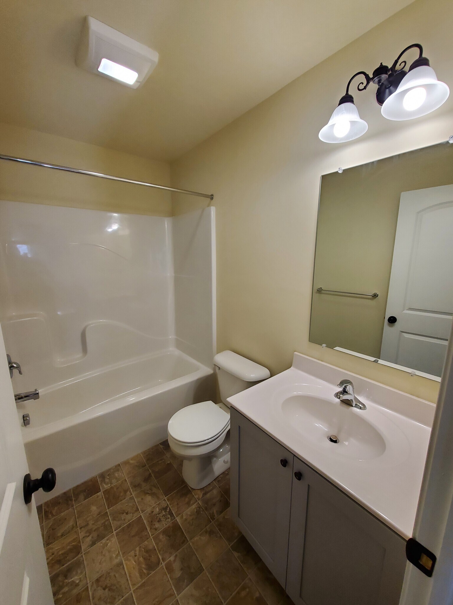 24 Skip Ln, Carlisle, PA 17013 - Townhome Rentals in Carlisle PA ...