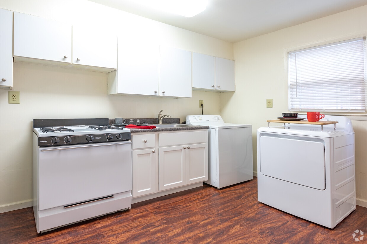 Gray Haven Townhomes Townhomes for Rent - Dundalk, MD | Apartments.com