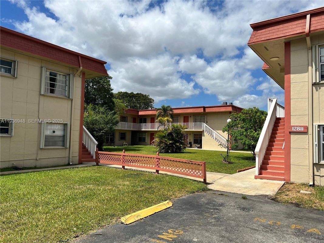 12821 SW 43Rd Dr, Miami, FL 33175 | Apartments.com