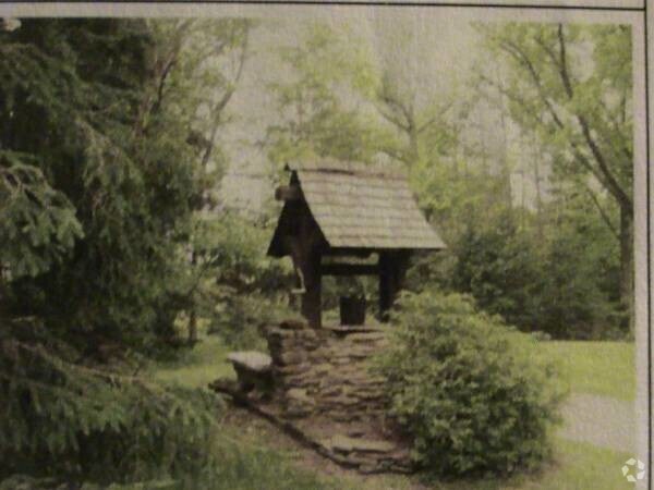 Apartments for Rent with Yard in Beech Bottom WV